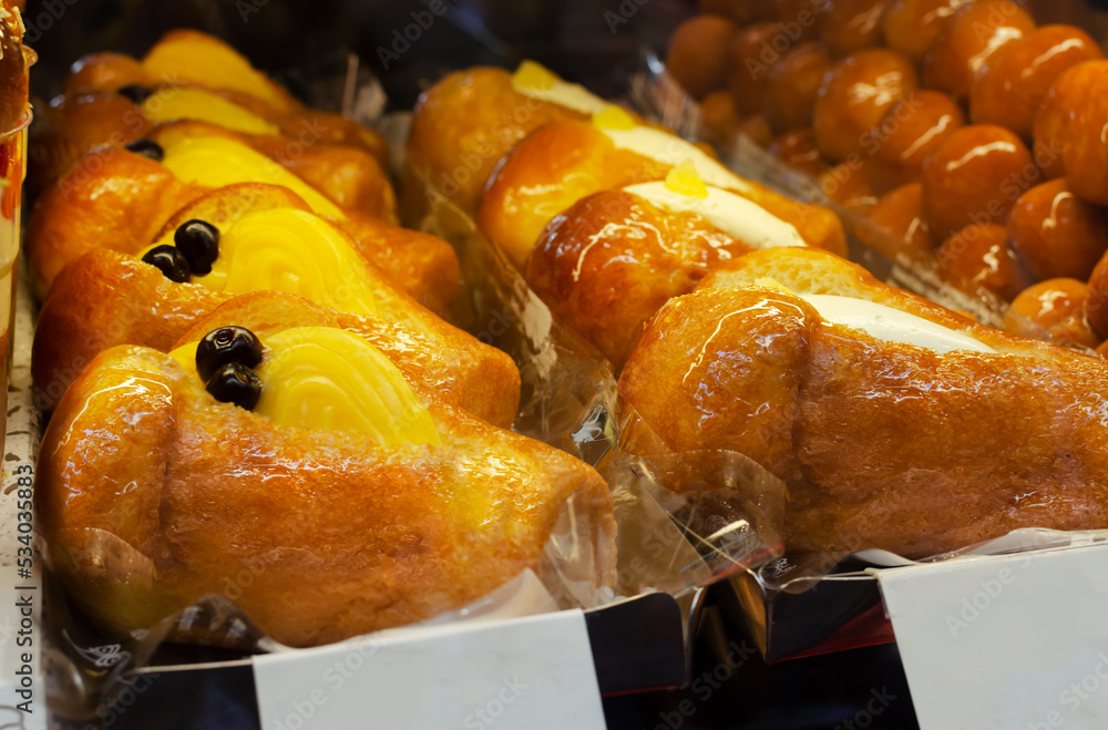 Neapolitan Baba Rum is a traditional Italian sweet. Fluffy pastry ...