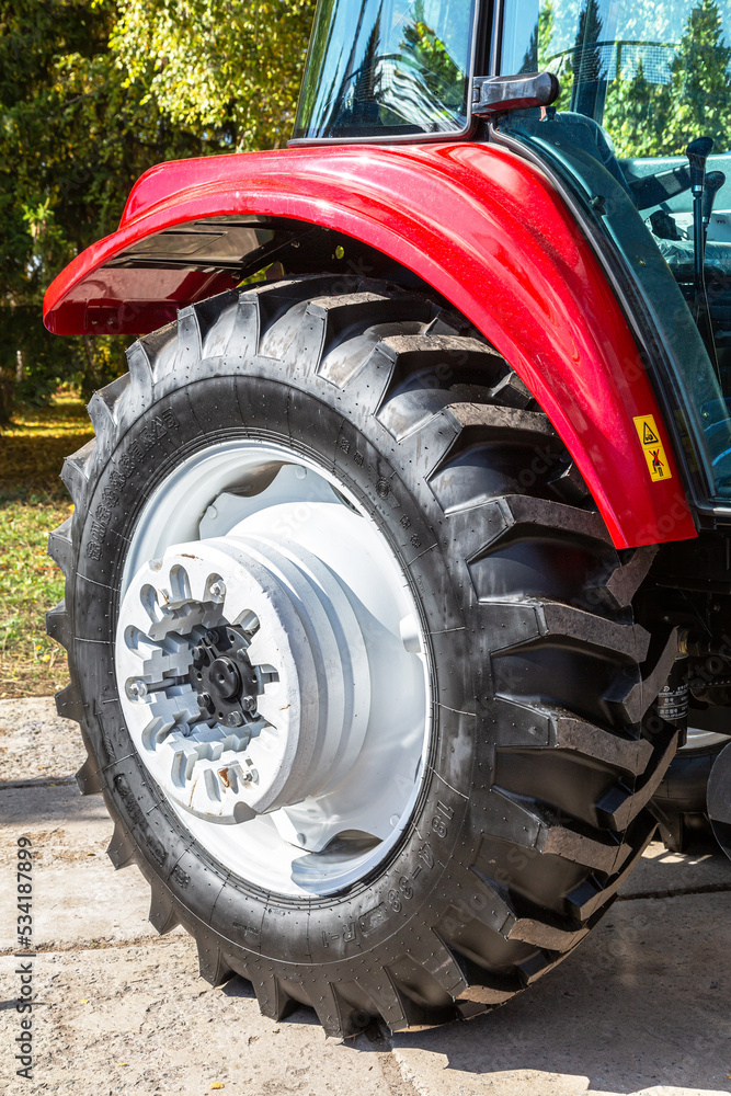 Wheel of new modern Chinese agricultural wheeled tractor YTO X1304 ...