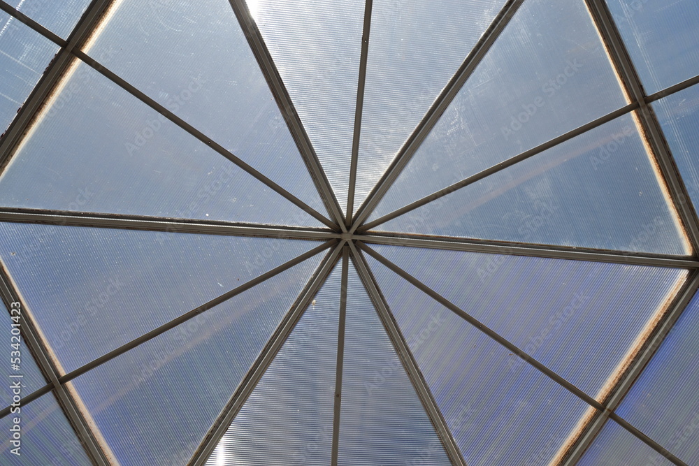 verrière, toit en verre, structure métallique avec verre, auvent en ...