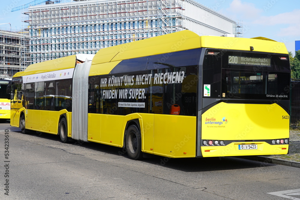 Foto de BVG Urbino 18 electric e-Bus der Linie 200 in Berlin am 29.09. ...