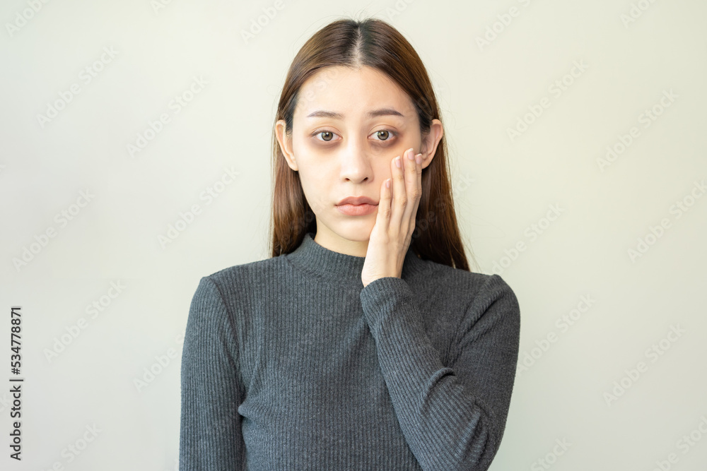 Bored, insomnia asian young woman, girl looking at camera, hand ...