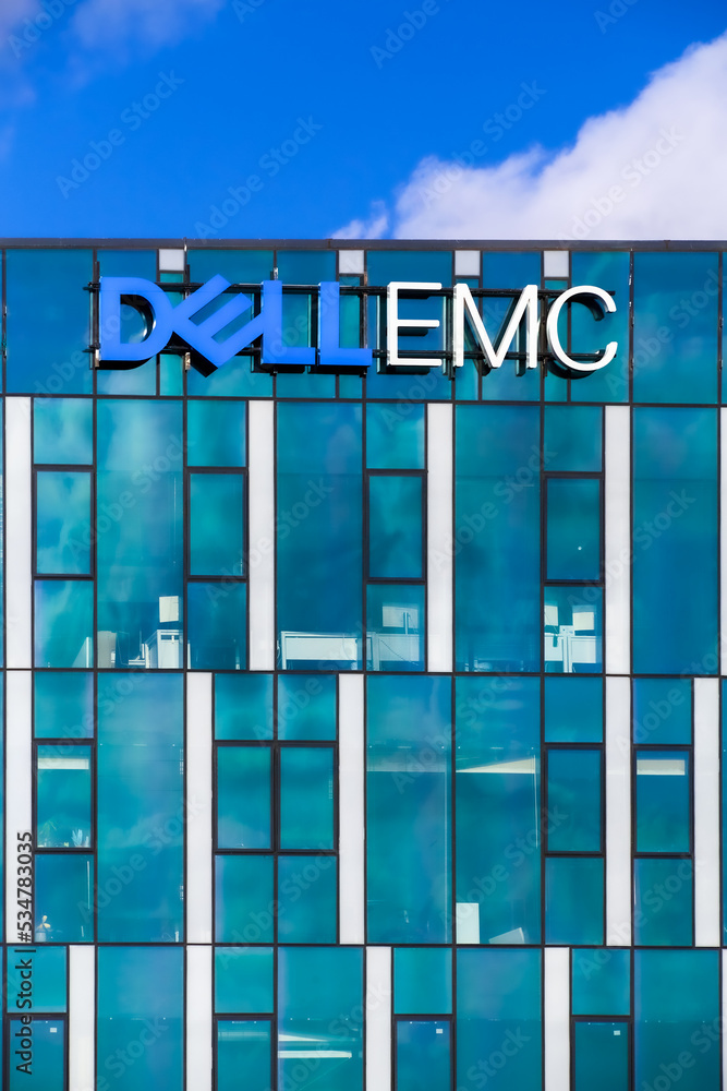 Haifa, israel -jule 22, 2022: letters Dell emc, logotype on the wall of ...