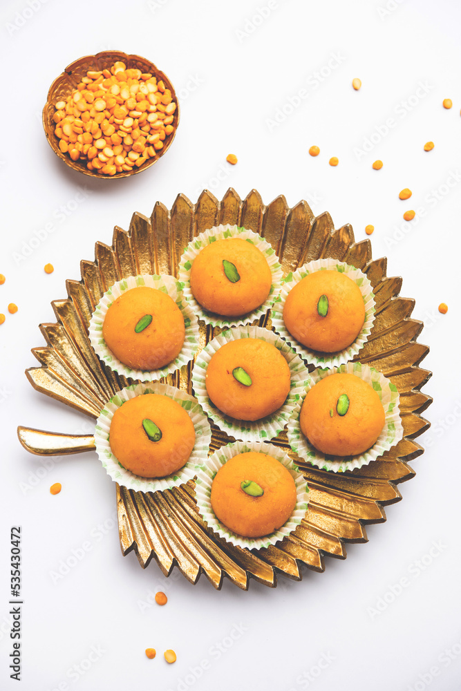 Besan Peda,pedha, pera. Popular Indian mithai prepared using gram flour ...