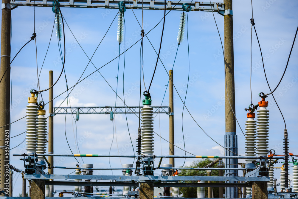 High voltage electric transformer.Electric current redistribution ...