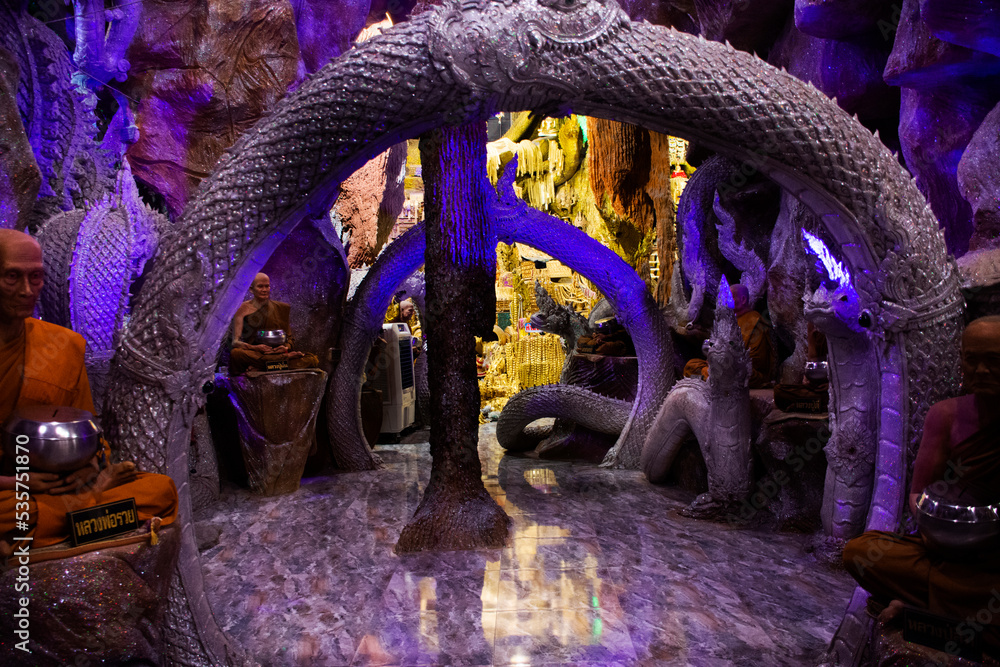 Foto de Tunnel naka cave underground for thai people travel visit and ...