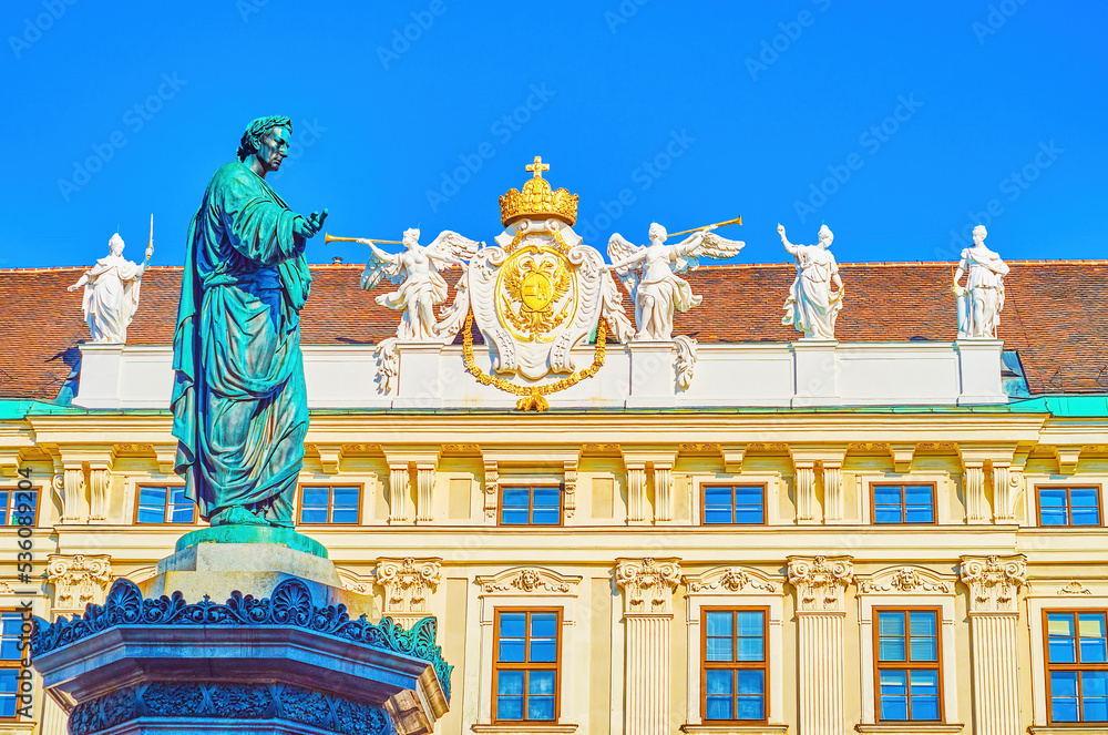 The monument to Kaiser Franz I with facade of Reich Chancellery Wing of ...