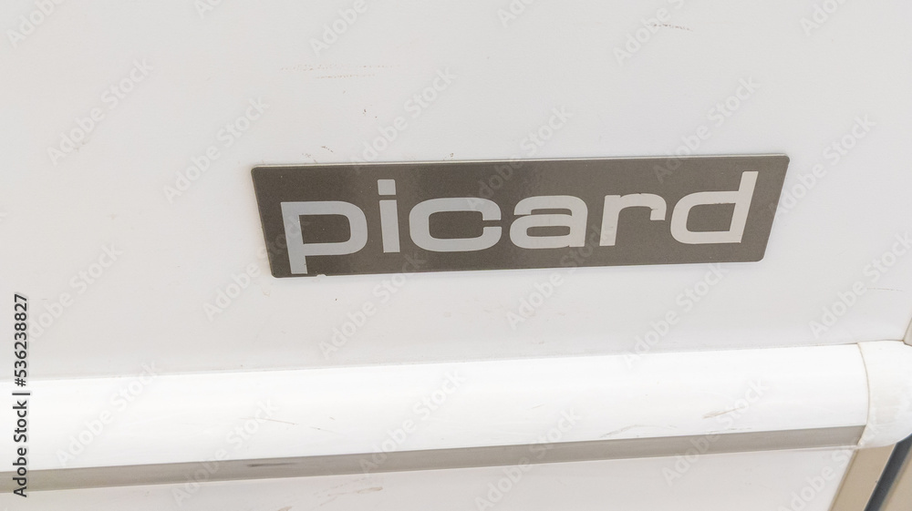 Picard sign brand and text logo fresh Surgeles supermarket French food ...