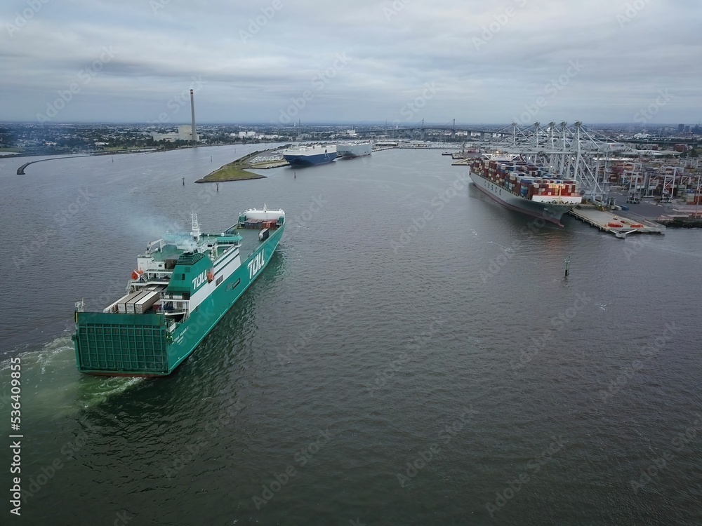Toll Group container ship with empty decks arriving at the port of ...