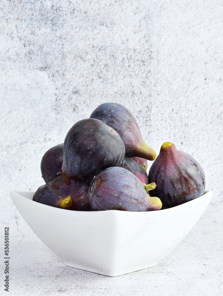 Fruit, figs in white porcelain bowl. Front shot and copy space. Stock ...