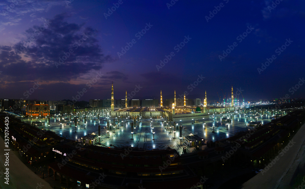 Al Masjid an Nabawi mosque beatuful sunset cloudy , Umra and Hajj ...
