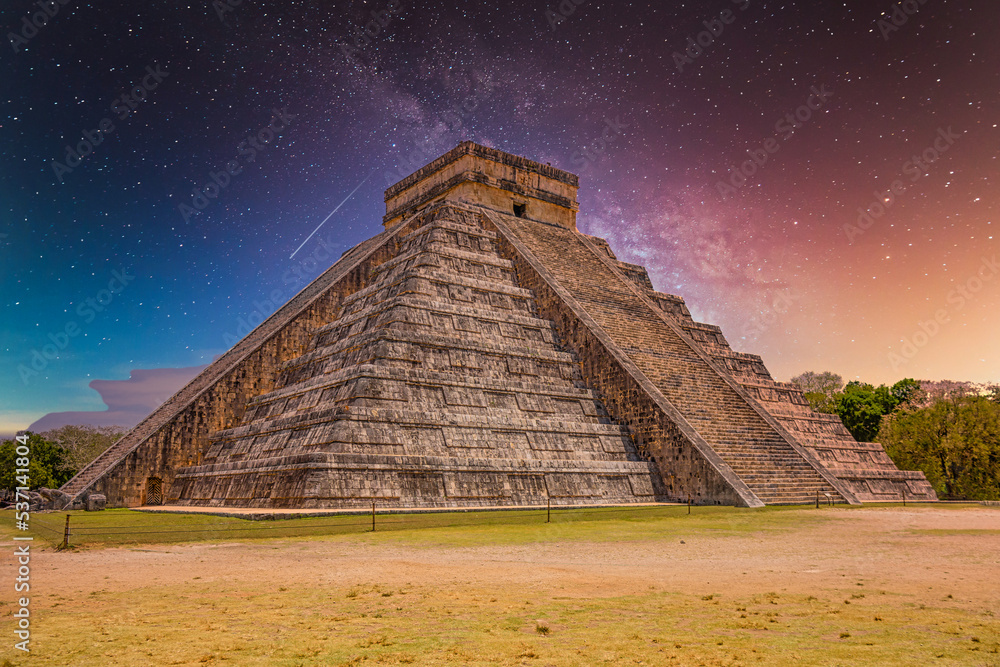 Poster Temple Pyramid of Kukulcan El Castillo, Chichen Itza, Yucatan ...