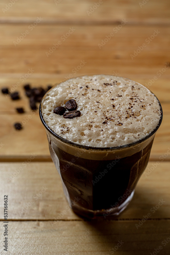 Carajillo, café tradicional español con brandy, whisky, coñac o ron ...