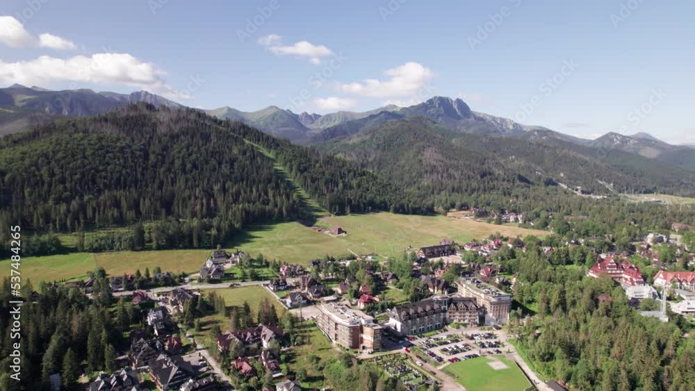 Zakopane Polskie Tatry Gubałówka Polskie Góry z drona vídeo do Stock ...