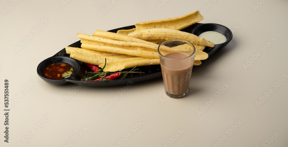 fafda Gathiya (fafda jalebi) is a very popular Gujarati snack, common ...