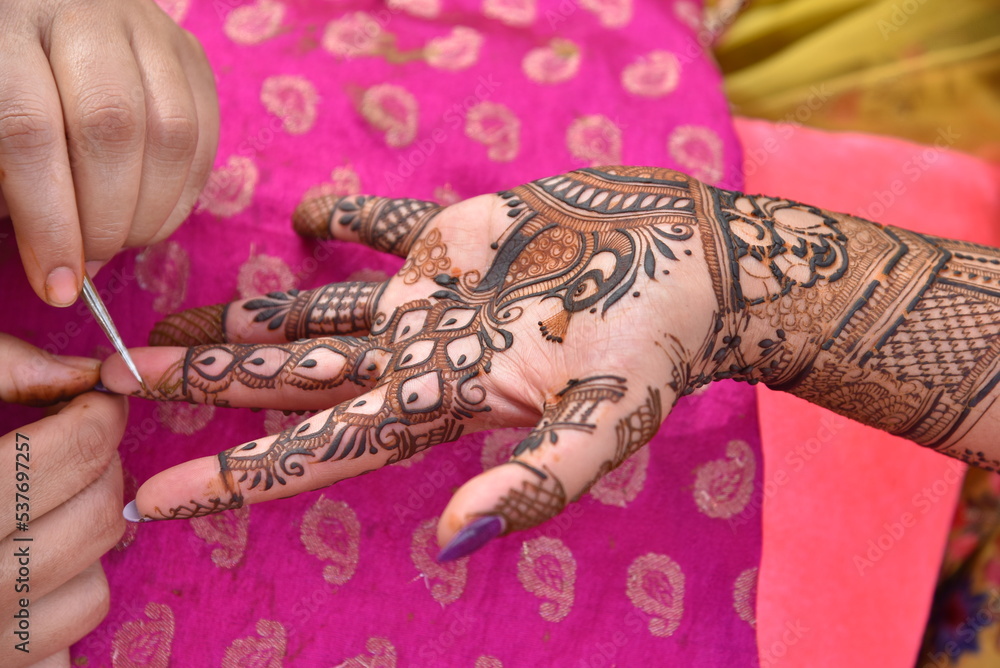 Foto de Mumbai, India 13th September 2022: Close-up shots of an Indian ...