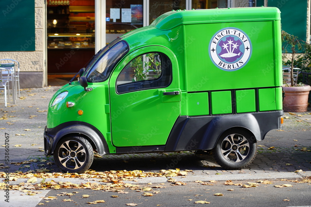 Elektrischer Kabinenroller von Elektrofrosch im Einsatz für das ...