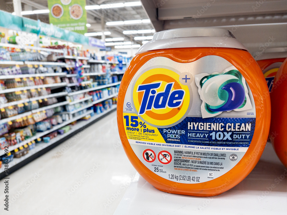 Tide laundry detergent at the grocery store Stock Photo | Adobe Stock