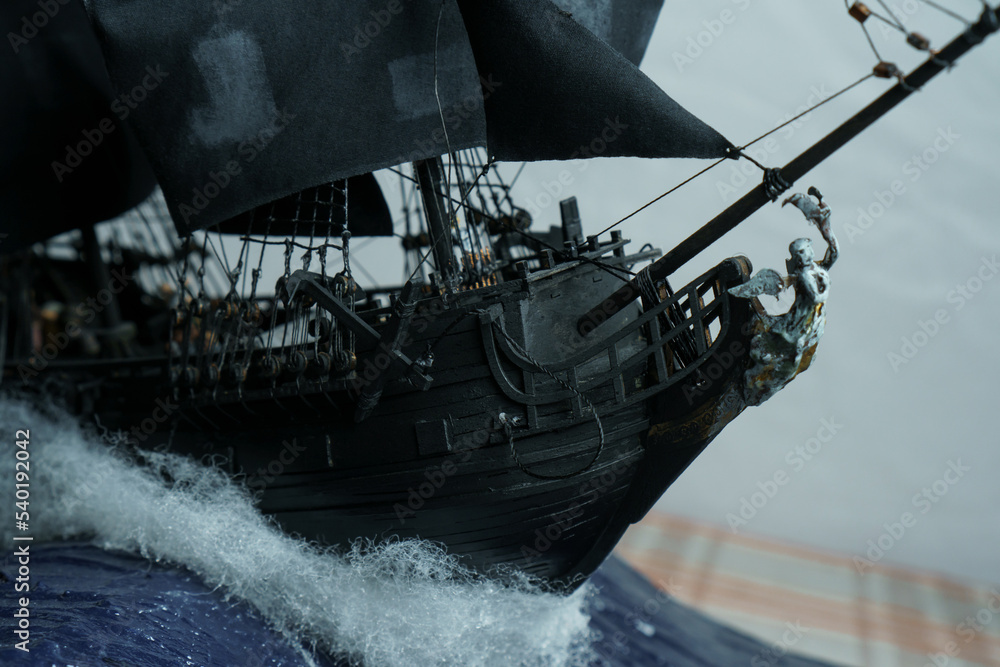 Pirate ship model Black pearl made of plywood, with miniature figures ...