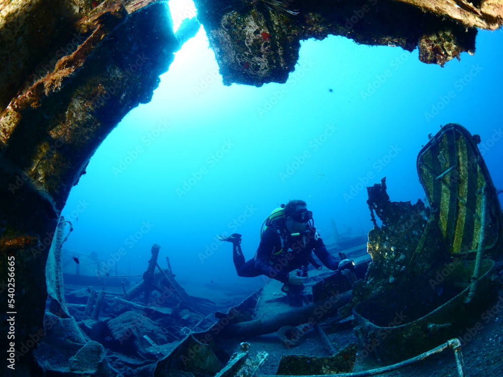 ship wreck underwater shipwreck on seabed sea floor standing metal on ...
