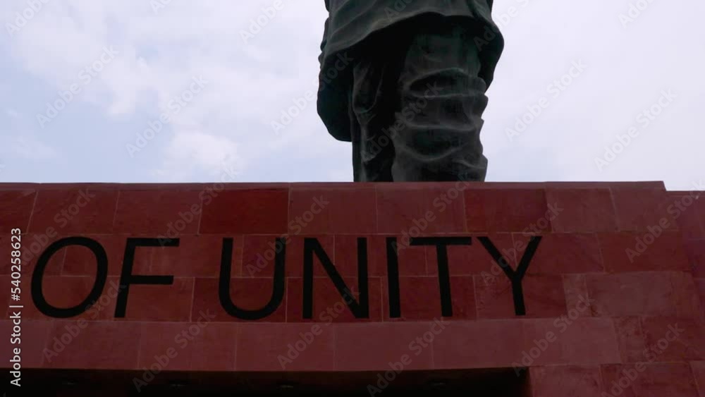 statue of unity the world tallest statue with bright dramatic sky at ...