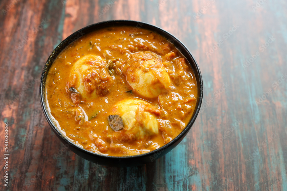 Egg roast curry or Mutta roast gravy popular side dish for appam puttu ...