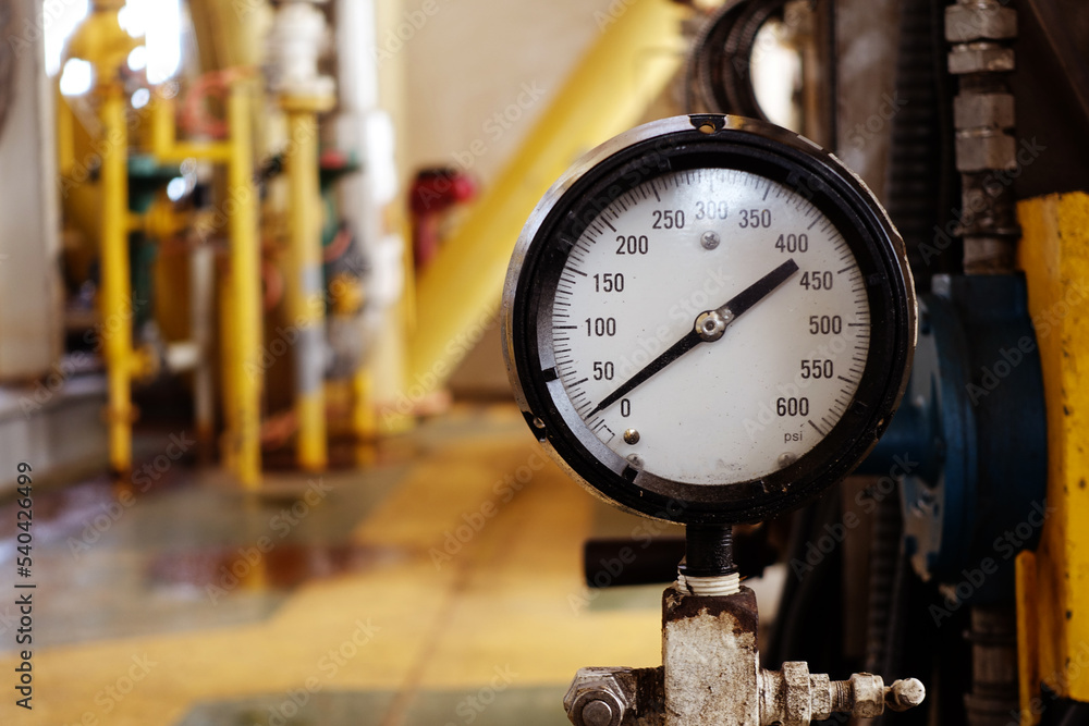 Pressure gauge in industrial plant, Oil and gas pressure gauge in ...