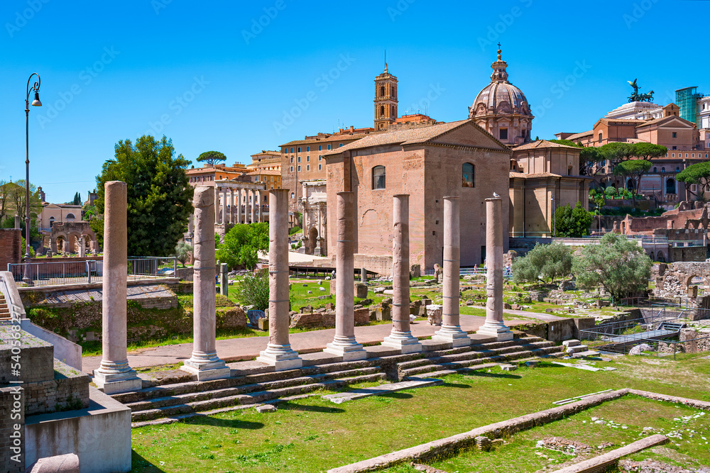 The Foro Romano, the Roman Forum in centre of the old town of Rome ...