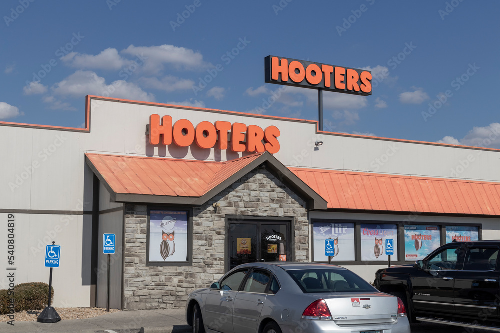 Hooters Dine In Restaurant Location. Hooters operates and franchises ...