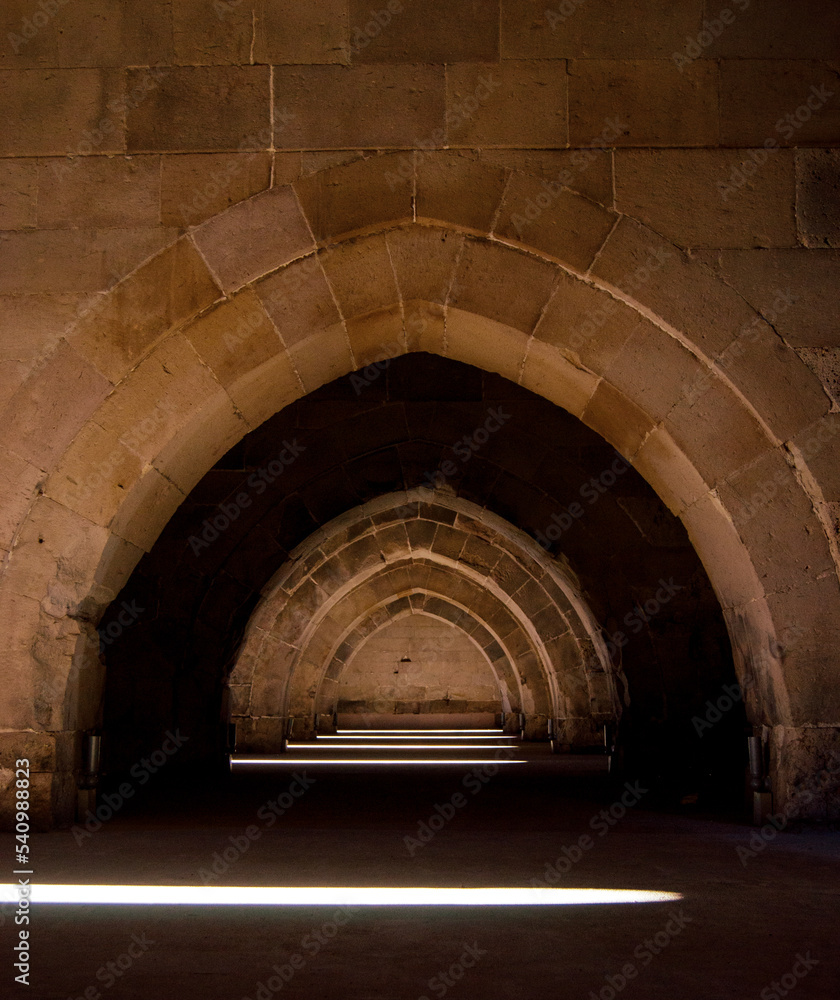Foto de tunnel in the castle, tunnel in the town, tunnel in the city ...