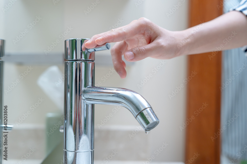 save water. Woman found Some people forgot turn off water. Turn off the ...