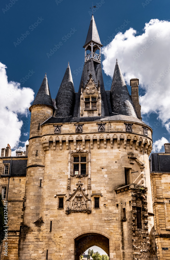 Foto de Old gate entrance to the city of Bordeaux (Porte Caihau ...