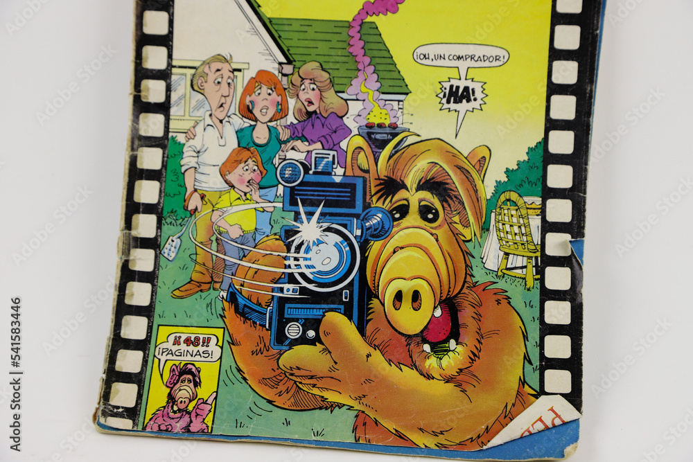 Comic magazine with the characters of the television series of the 80s ...