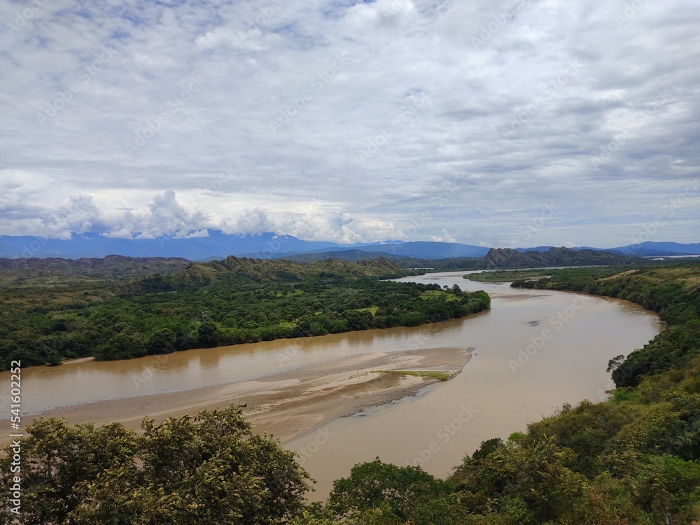verano sobre el rio Magdalena (gran rio de Colombia) (efectos ...