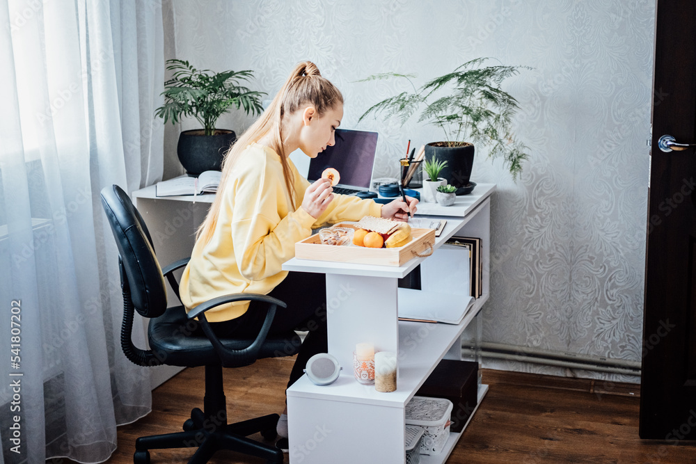 Eat Healthy While Working From Home. Healthy lunches work from home ...