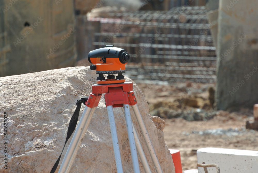 JOHOR, MALAYSIA -MARCH 28, 2015: A dumpy level, builder's auto level ...