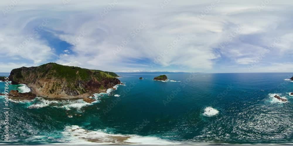 Sea surf and waves on the tropical coast. Ocean and islands. Monoscopic ...