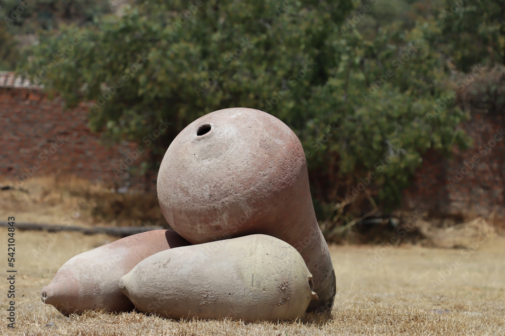 Vasijas De Cerámica Antiguos Utensilios De Barro Cocido Usados En Los