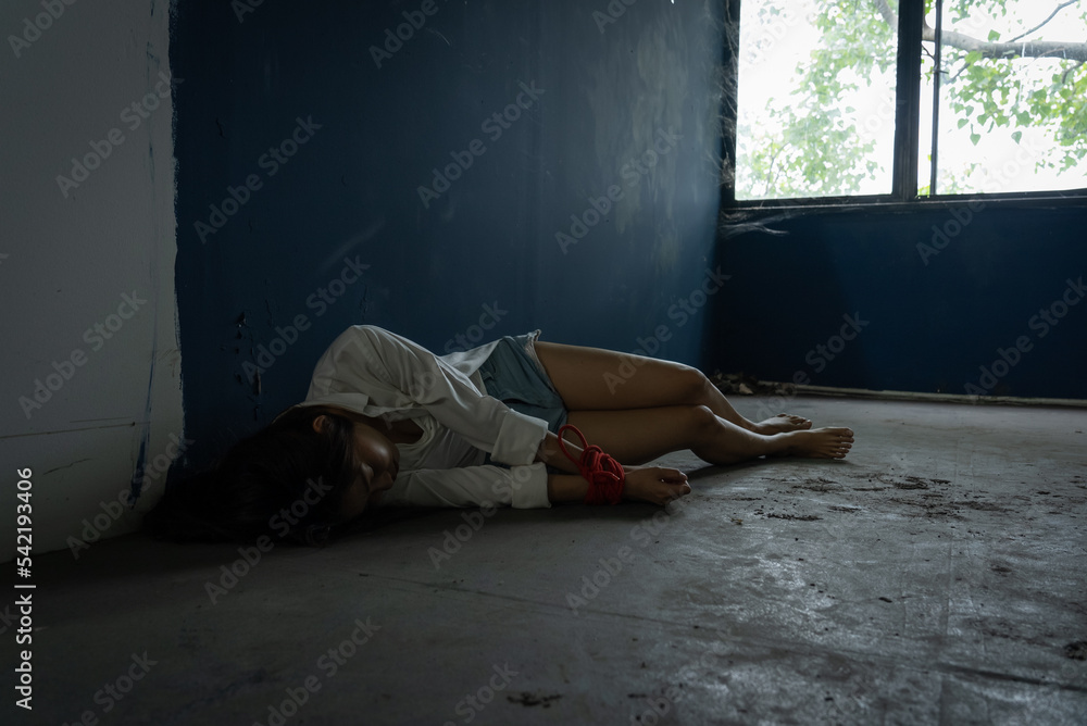 Young Asian Woman Was Kidnapping and Prisoned in Old Building Stock ...