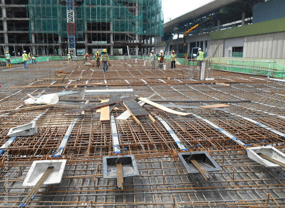 PERAK, MALAYSIA -APRIL 12, 2016: Floor slab reinforcement bar with post ...