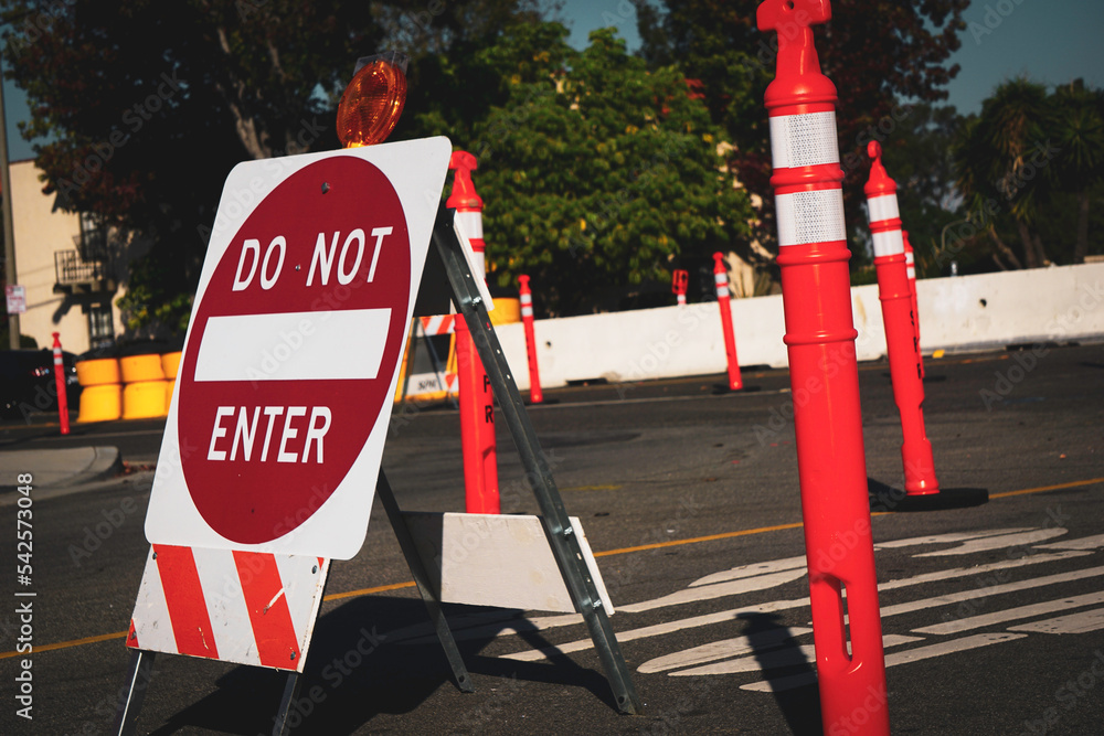 Road construction with safety cones and do not enter sign Stock Photo ...