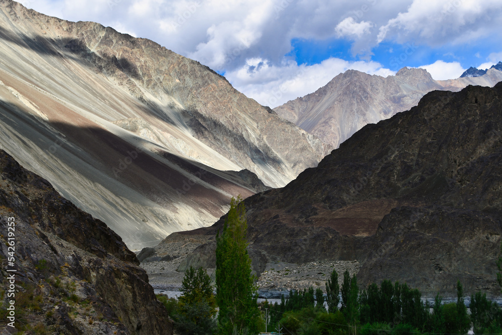 Hunder to Tyakshi, Nubra Valley, Ladakh (India) Also known as Takshi is ...