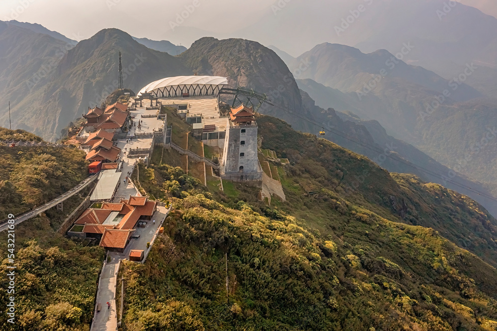 Cable car station of The 3-wire cable car has 2 guinness world records ...