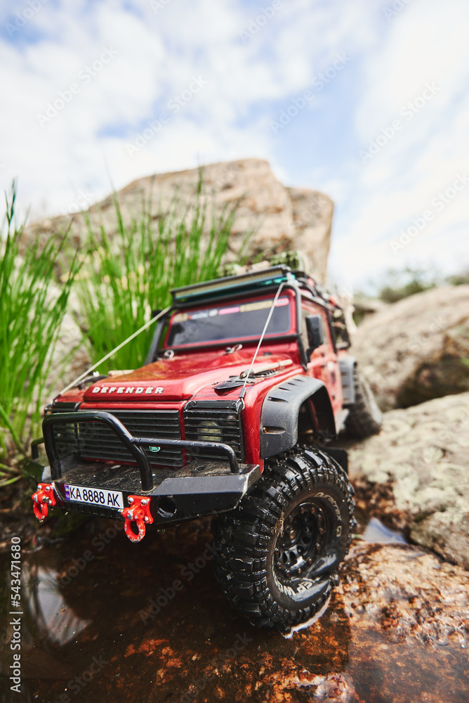 RC Car. Model Land Rover Defender 1:10. Machine trophy. Camel Trophy. A ...