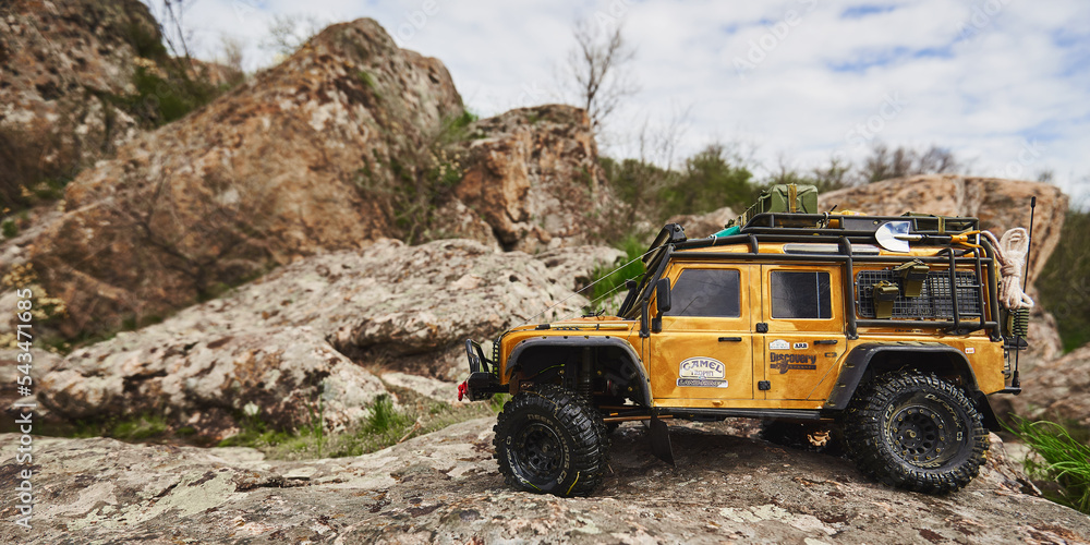 RC Car. Model Land Rover Defender 1:10. Machine trophy. Camel Trophy. A ...