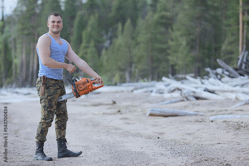 damage wrong start crazy lumberjack with chainsaw Stock-Foto | Adobe Stock
