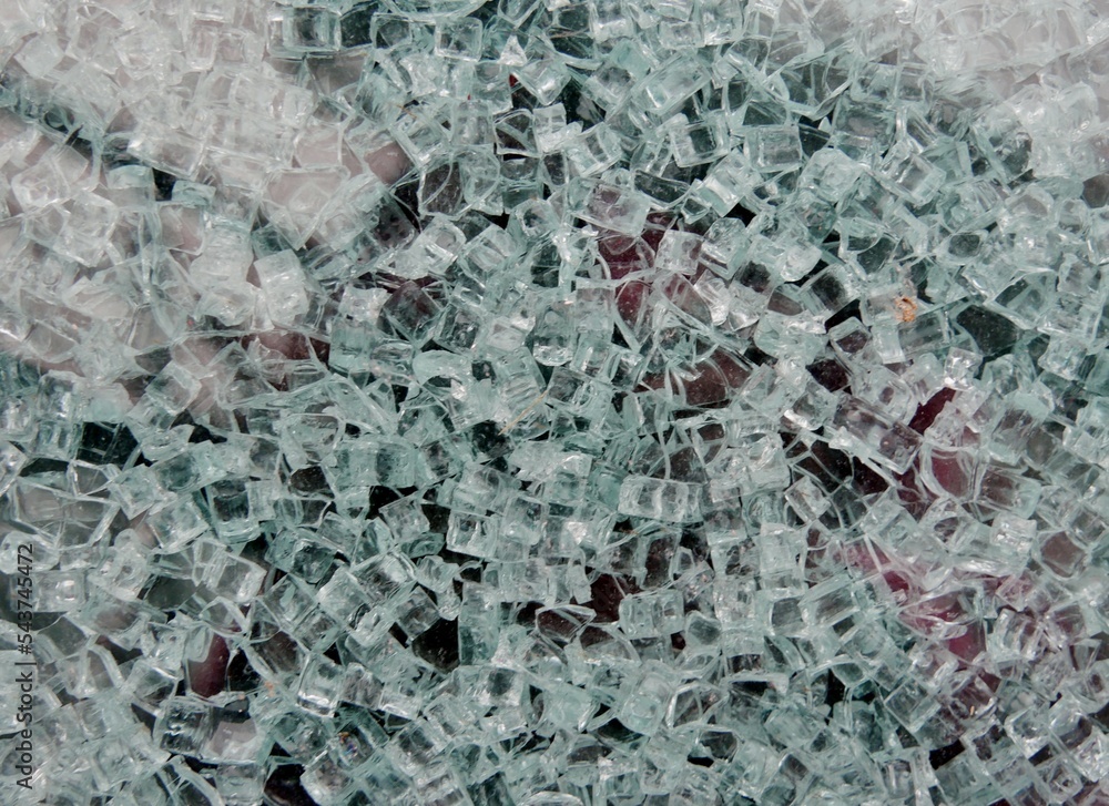 Glasscherben einer Glasscheibe Stock Photo | Adobe Stock