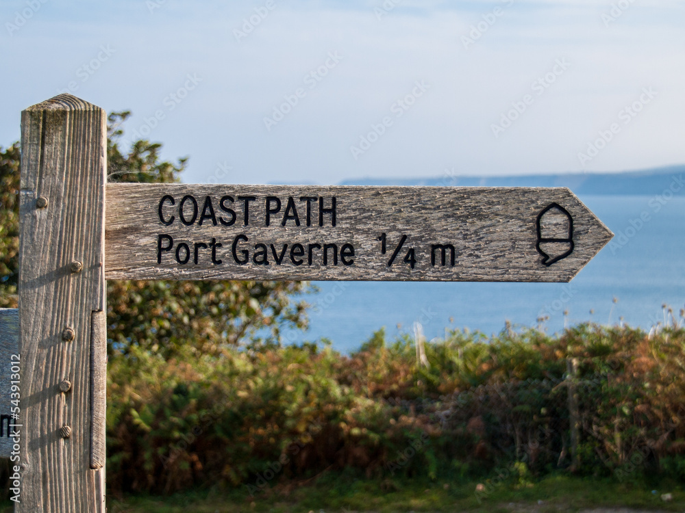 Signpost on the cornish coast path between Port Gaverne and Port Isaac ...