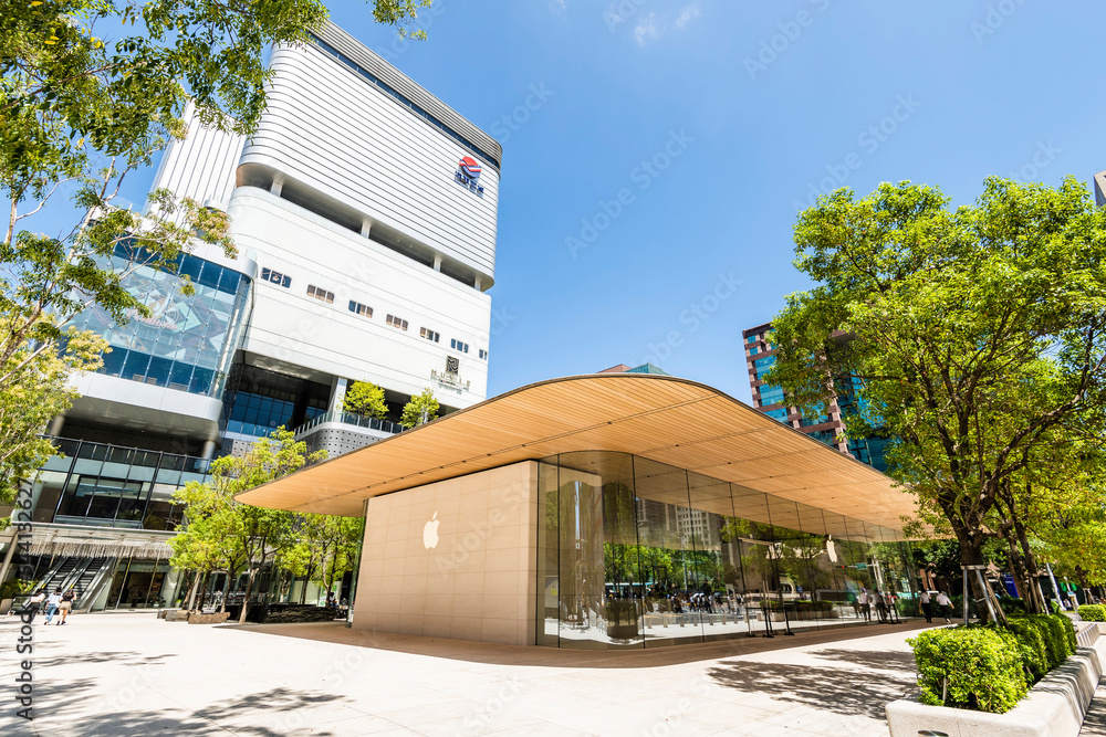 Taipei, Taiwan- May 16, 2021: Apple store Xinyi A13 in Taipei, Taiwan ...
