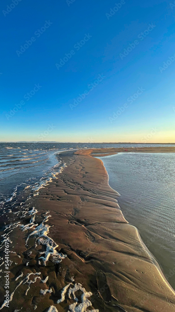 Imágenes y fotografías de paisajes de playa y costa. Stock Photo ...