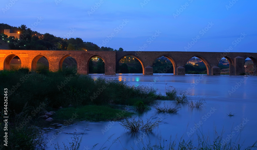 The historical ten-eyed bridge in Diyarbakır is one of the most ...
